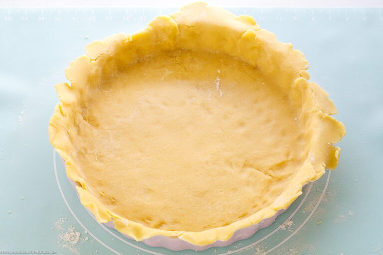 Quiche Teig Rezept – einfaches Grundrezept - emmikochteinfach