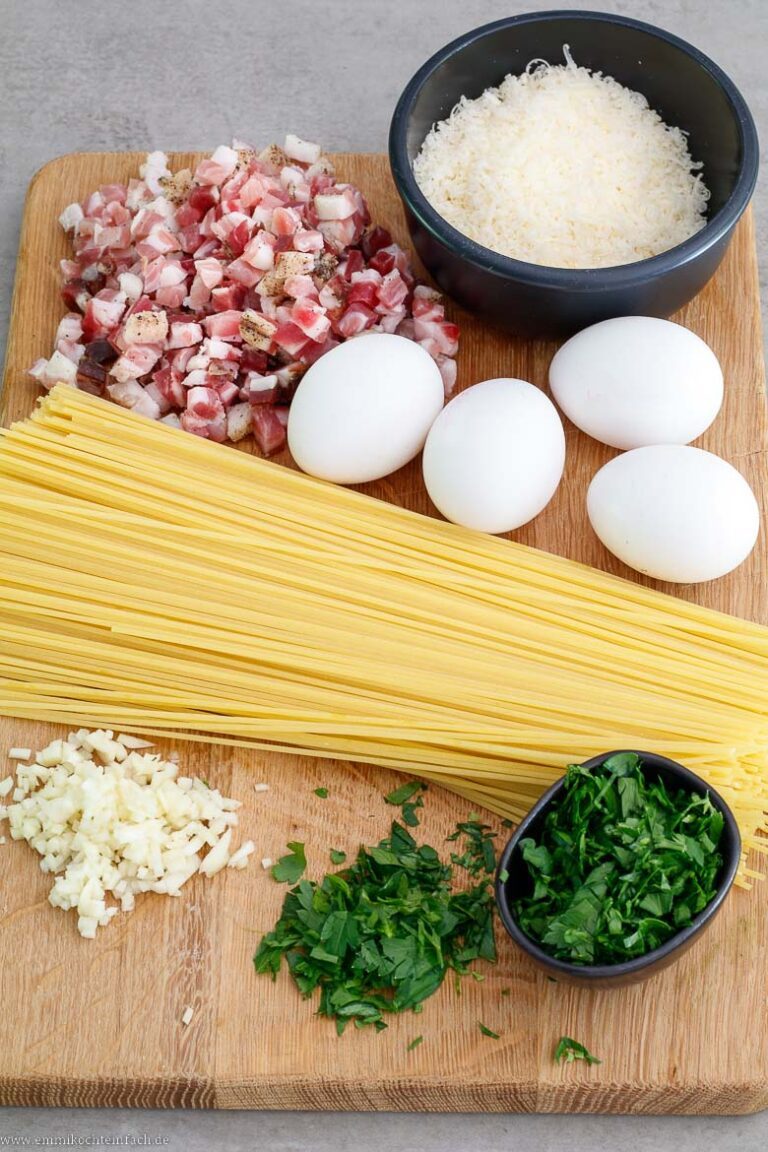 Original Spaghetti Carbonara Rezept - emmikochteinfach