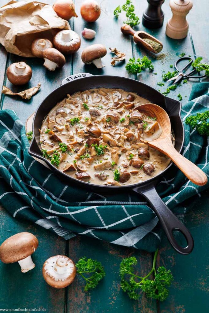 Pilzragout - einfach & klassisch - emmikochteinfach