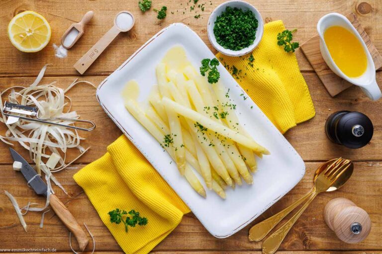 Spargel kochen einfach gemacht - emmikochteinfach