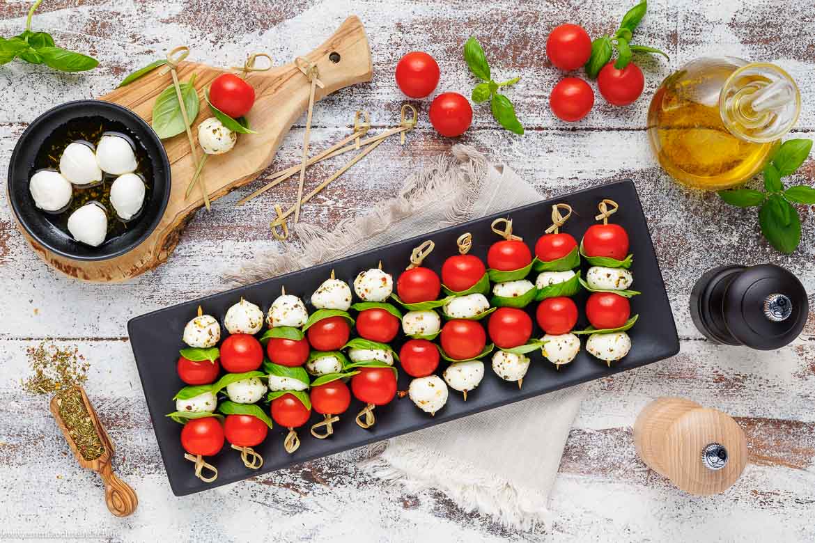 Tomate-Mozzarella-Spieße – schnelles Fingerfood Tomate-Mozzarella-Spieße – schnelles Fingerfood