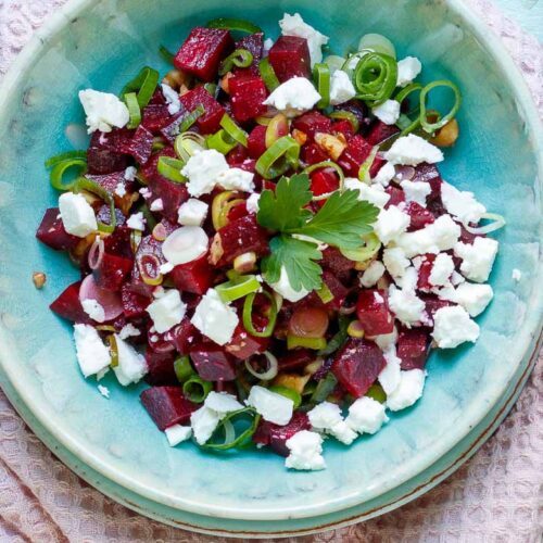 Rote Bete Salat mit Feta und Walnüssen