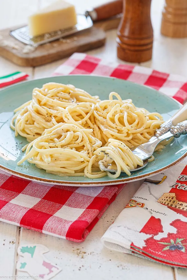 Cacio e Pepe – Spaghetti mit Käse und Pfeffer
